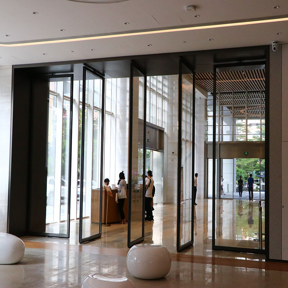 Electrical central axis rotatable partition door